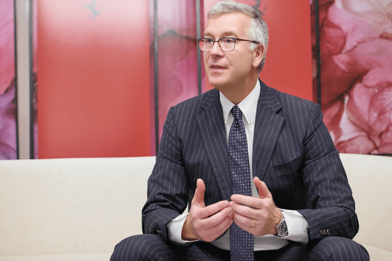 페라리 글로벌 프로덕트 마케팅 총괄과의 티타임